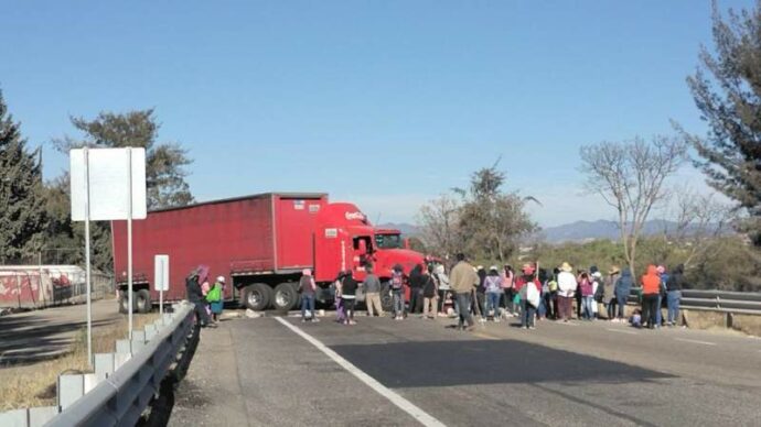 Se registran en Oaxaca dos bloqueos carreteros – NSS Oaxaca Se registran en Oaxaca dos bloqueos carreteros – NSS Oaxaca