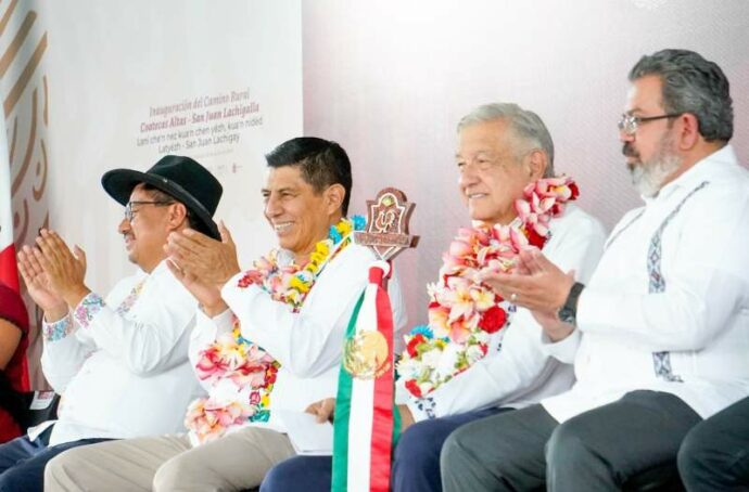 Inauguran Presidente De México Y Gobernador De Oaxaca El Camino Rural